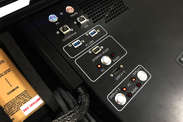 Universal Command & Control Terminal (CRiB) | Wave Relay® MANET | Steatite